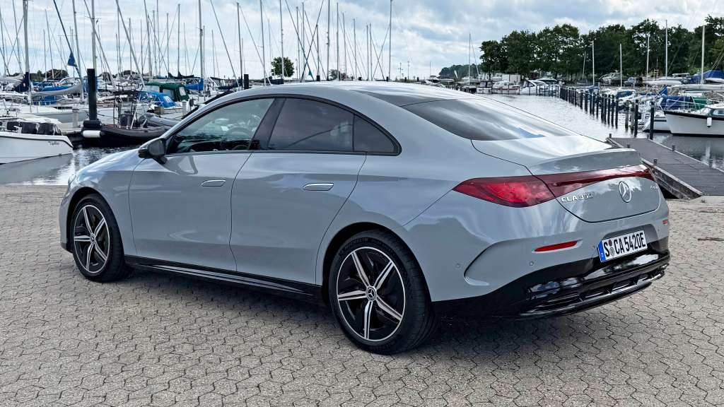 Mercedes-Benz CLA 350 4MATIC mit EQ Technologie | die-autotester